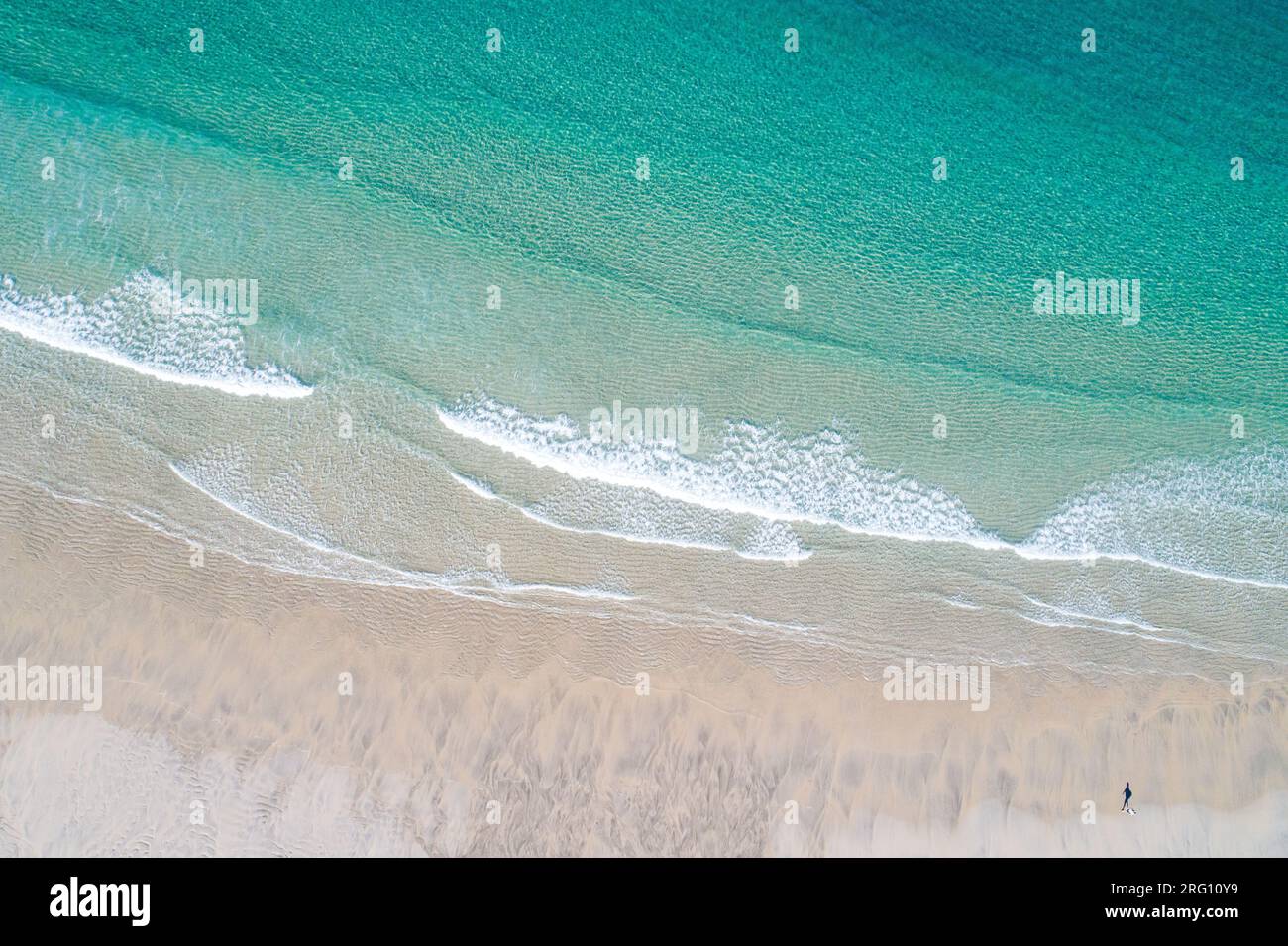 aerial top view of the shore of a turquoise water beach Stock Photo - Alamy