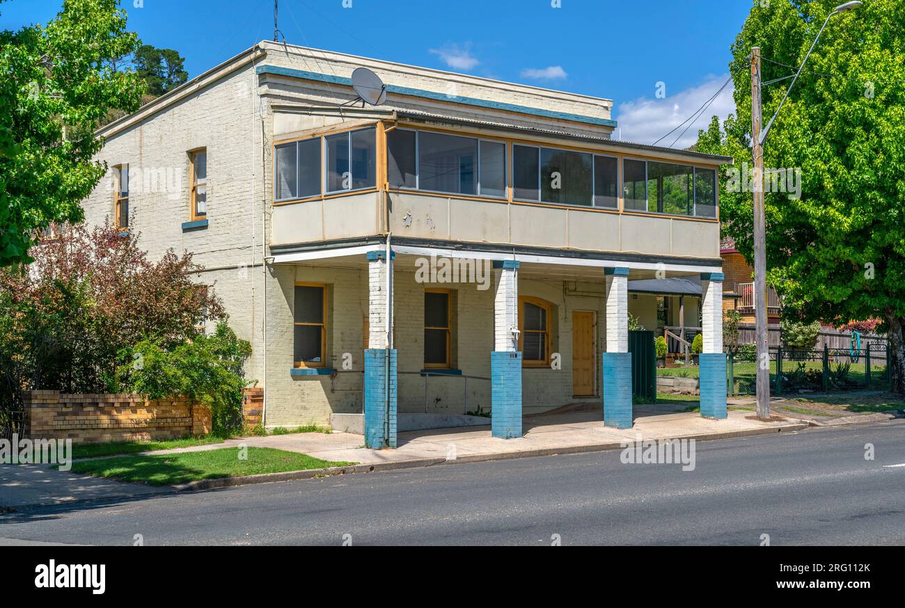 Closed pub in Fitzroy Street Walcha, currently used as a private ...