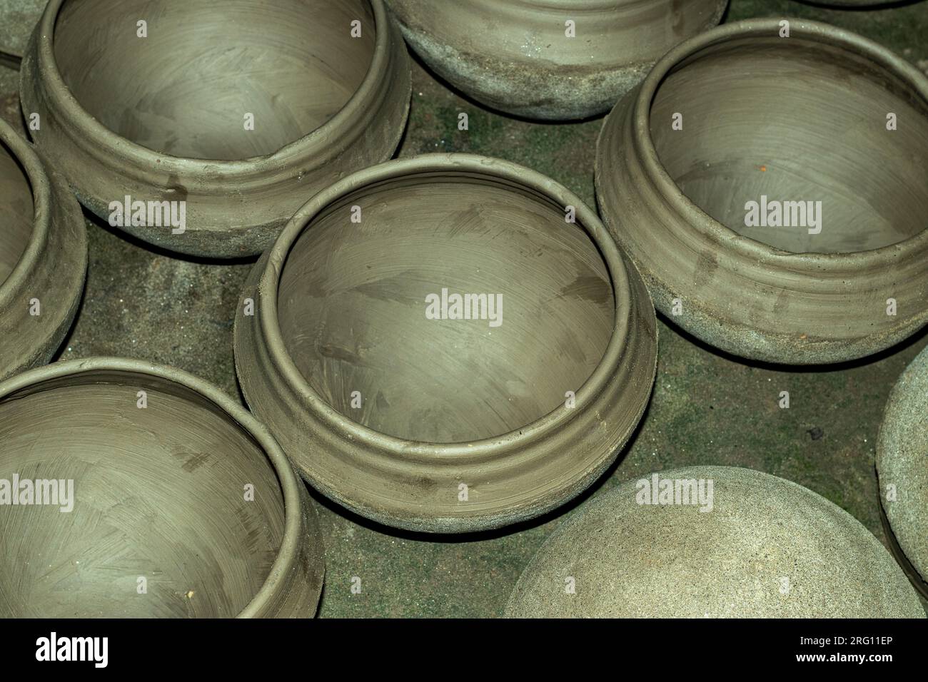 Clay-cooking earthware pots are the perfect way to create delicious ...