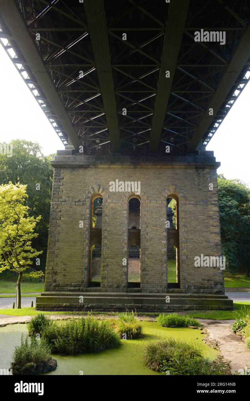 Scarborough valley bridge hi-res stock photography and images - Alamy