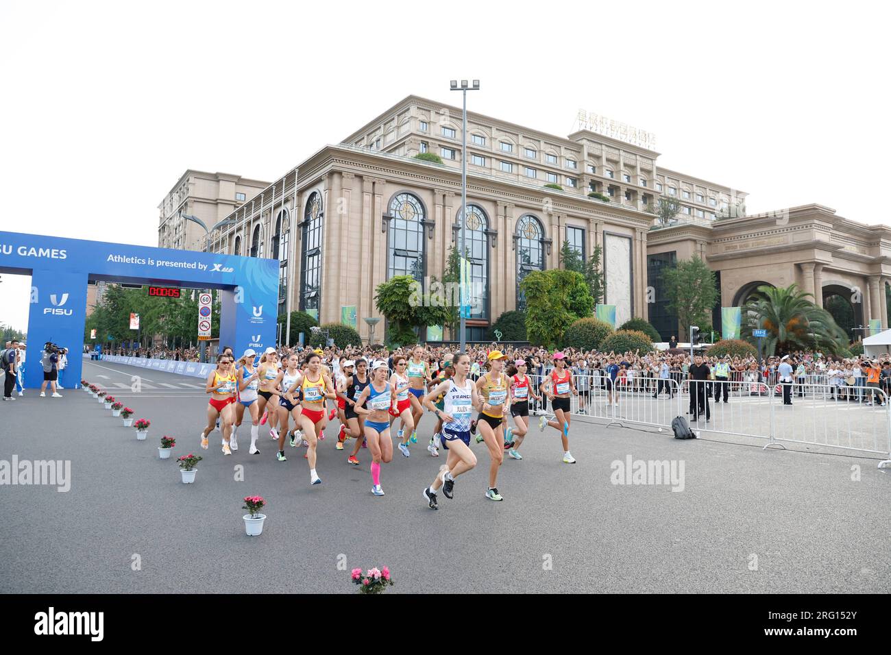 Chengdu, China. 6th Aug, 2023. General View Athletics : Women's half ...