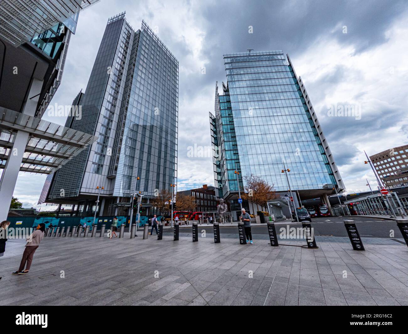 Looking up to office buildings hi-res stock photography and images - Alamy
