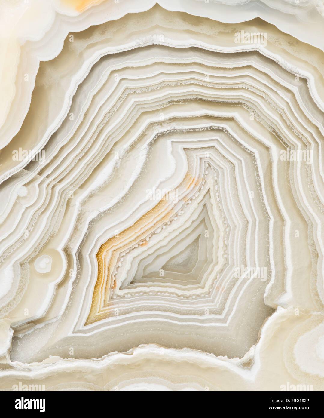 Macro photograph of the banding patterns in a Lace agate from Mexico ...