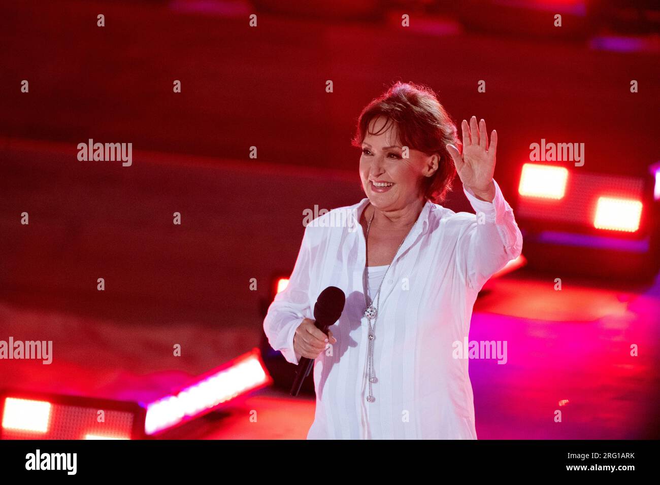 Ute FREUDENBERG, singer, musician, pop singer, singing, singing ...