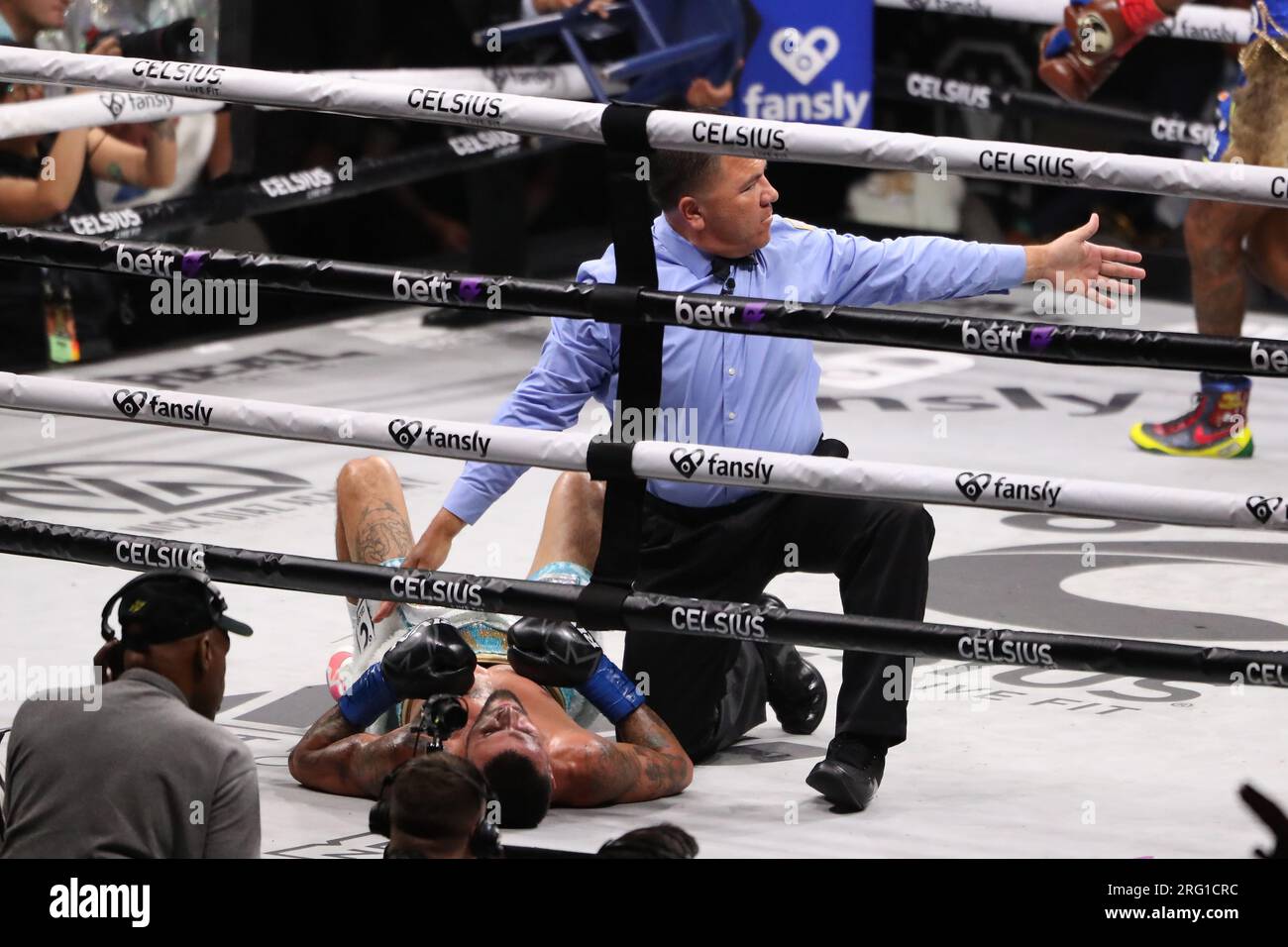 American airlines center boxing hi-res stock photography and images - Alamy