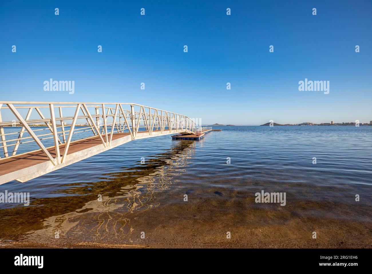El menor hi-res stock photography and images - Alamy