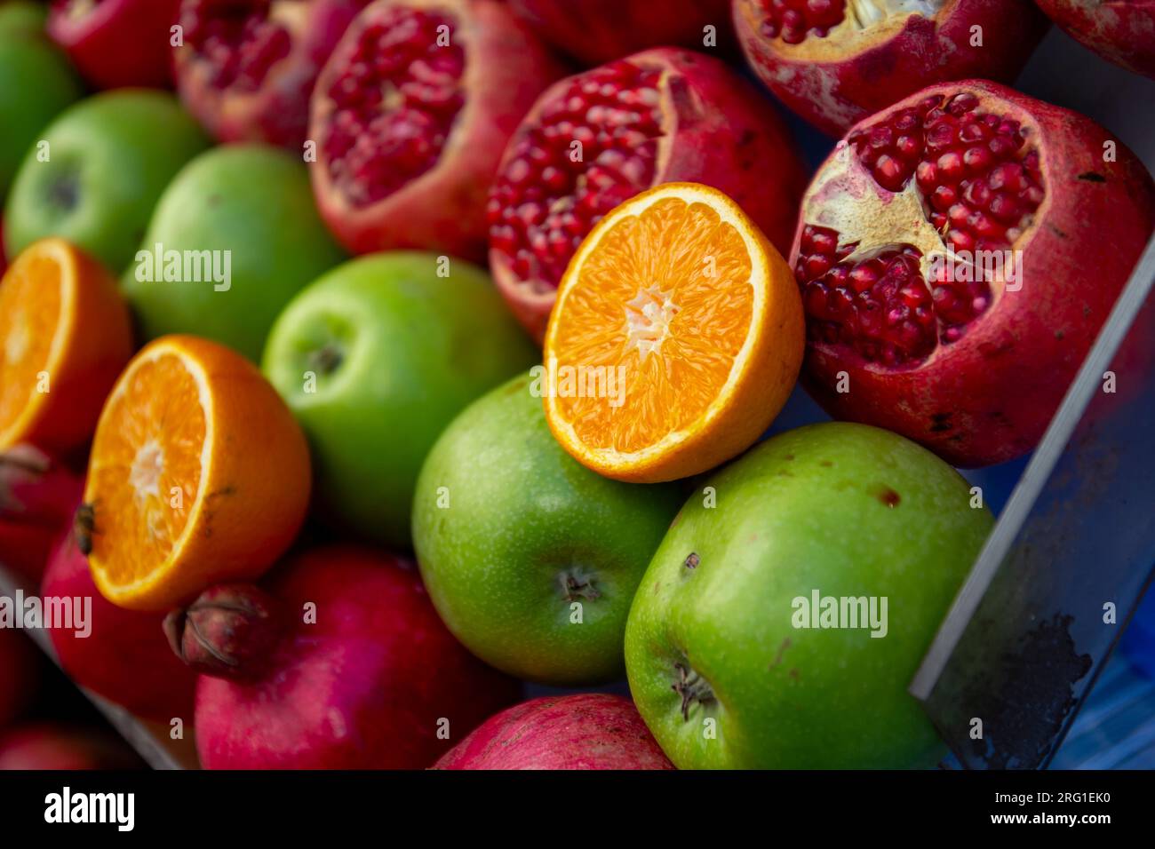Fruits in a box Stock Photo - Alamy