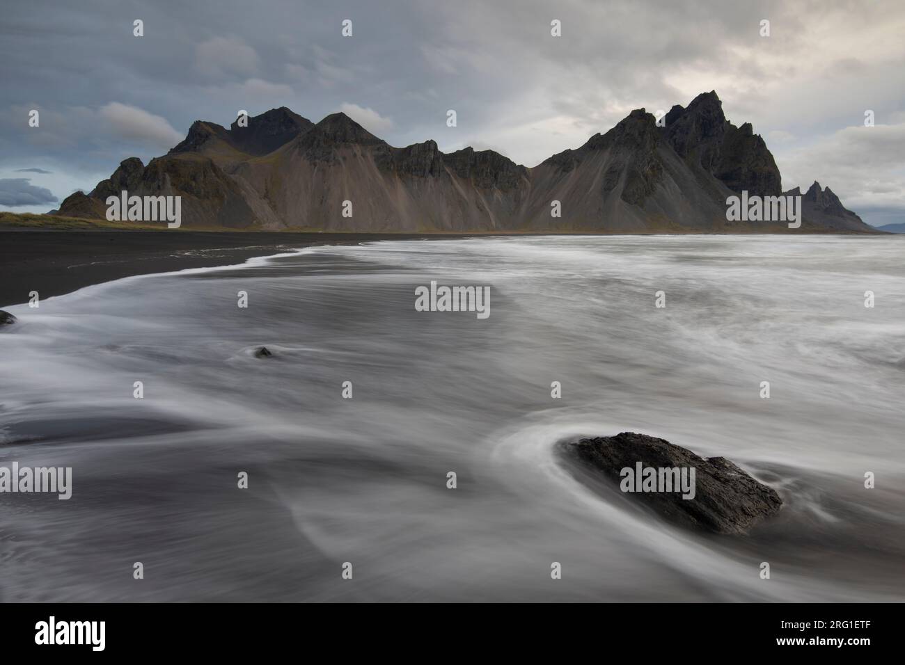 Sea foam in rocks hi-res stock photography and images - Alamy