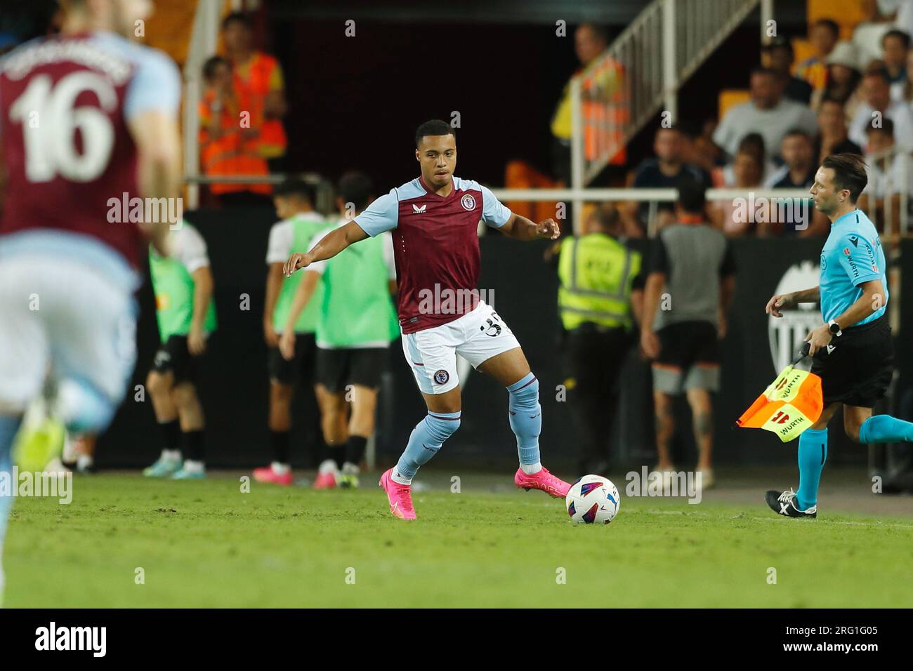 Cameron archer aston villa hi-res stock photography and images - Alamy