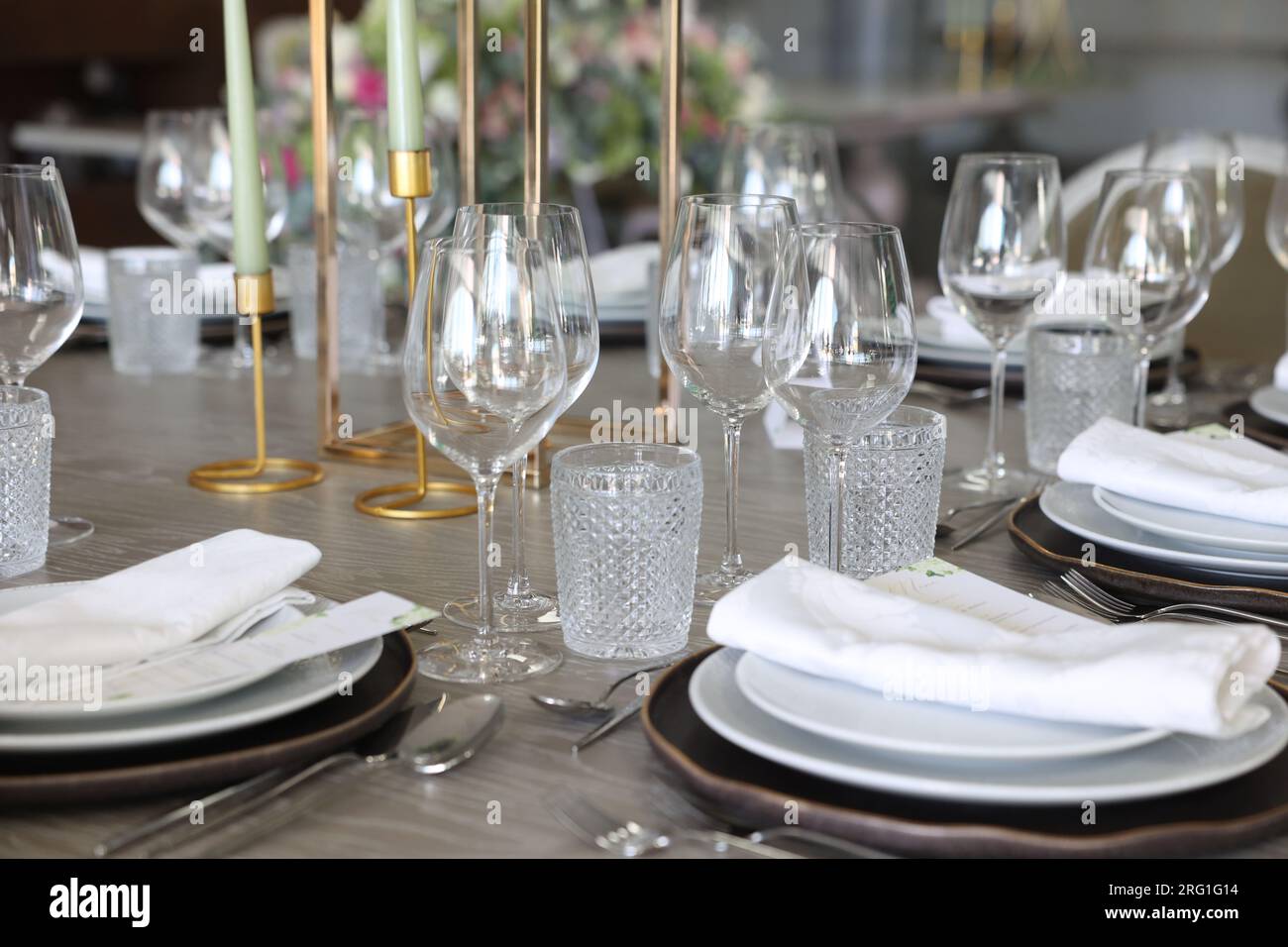 Elegant Party table set for events and weddings. Luxury cutlery and fancy reception Stock Photo ...