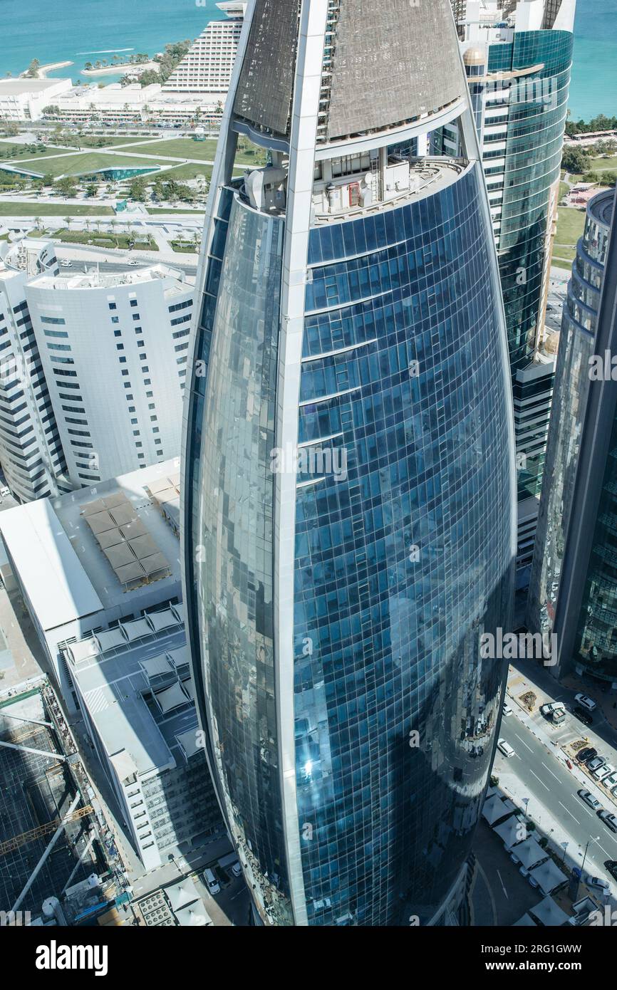Doha skyscraper hi-res stock photography and images - Alamy
