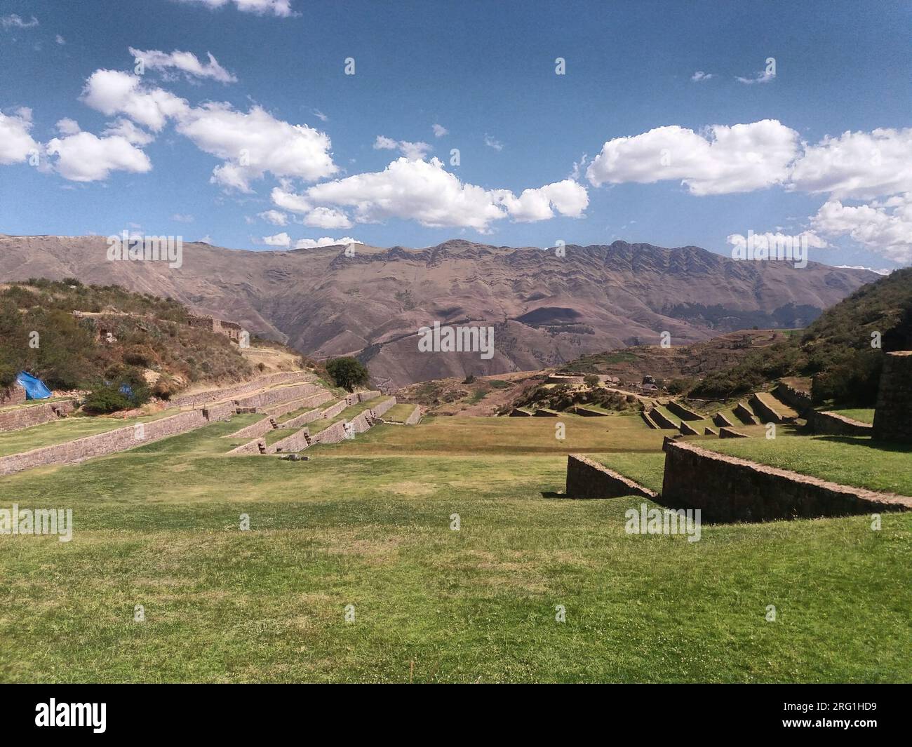 Rock platforms hi-res stock photography and images - Alamy