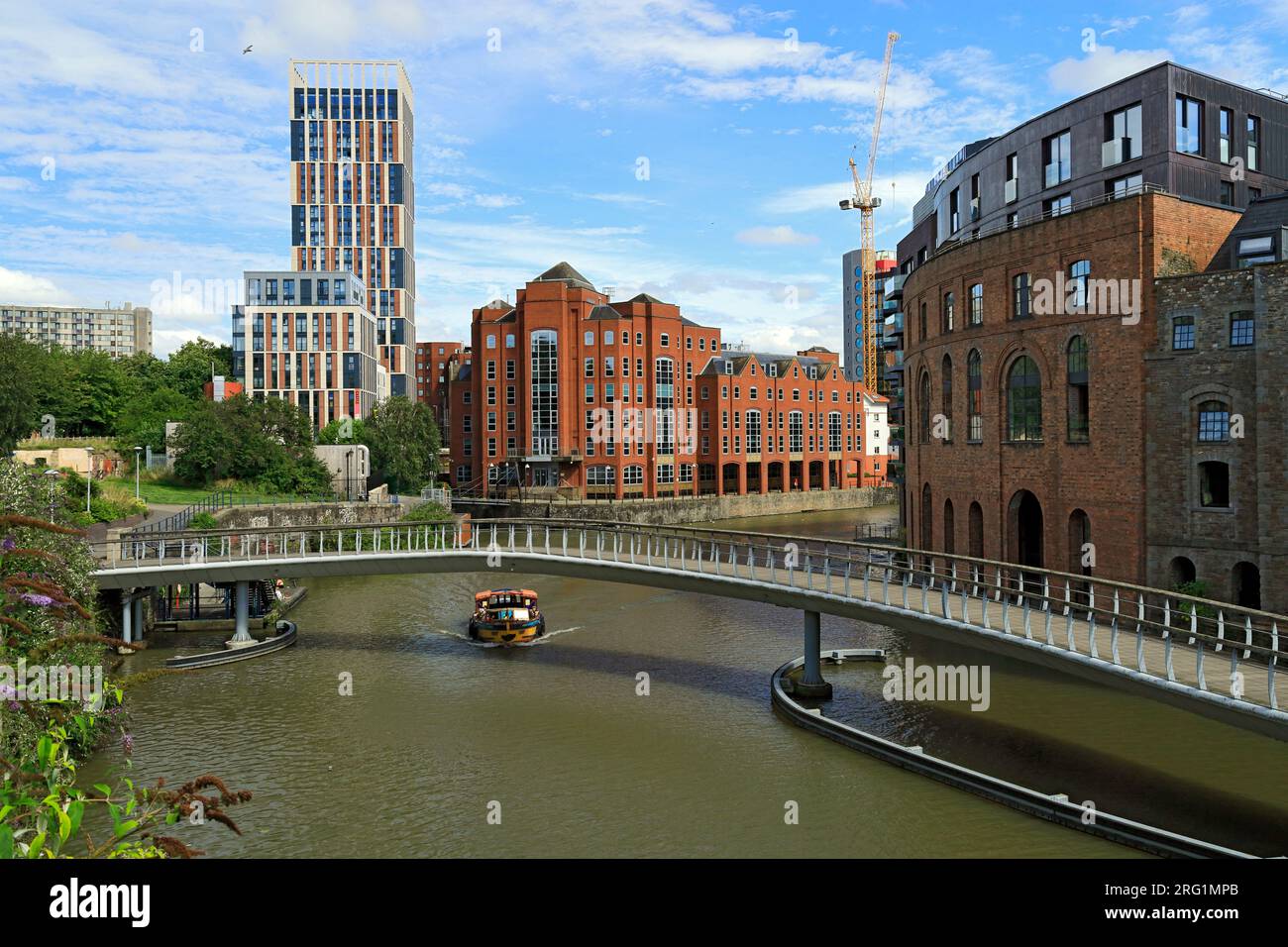 View of Castle Bridge and River avon looking upstream towards Temple ...