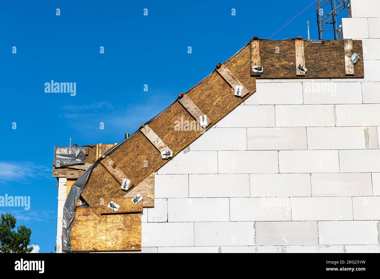 Wooden formwork made of shuttering boards of the gable wall rim and ...