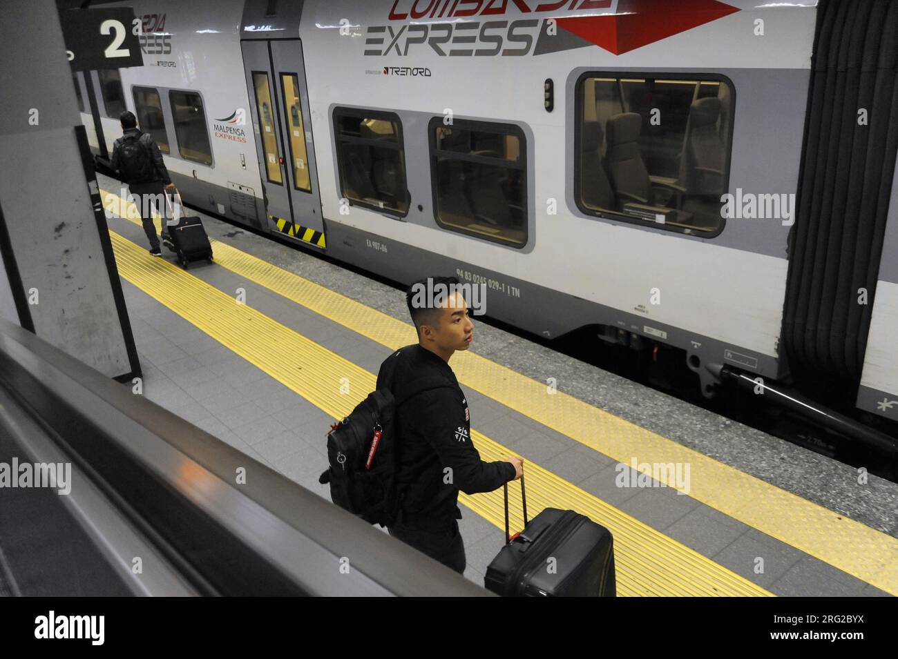 - Trenord, ferrovie regionali Lombarde, aereoporto Malpensa terminal T1 ...