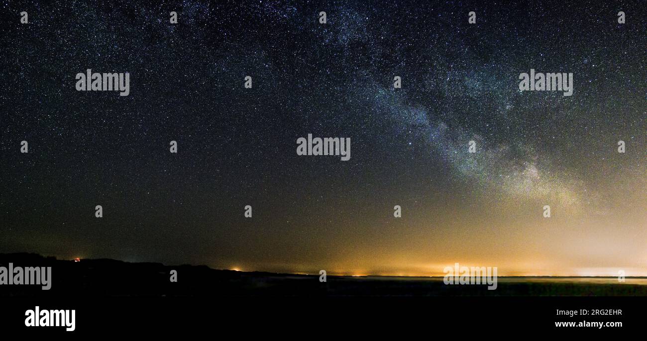 Melkweg boven Friese kust, Milky Way above Friesland and Waddenzee ...