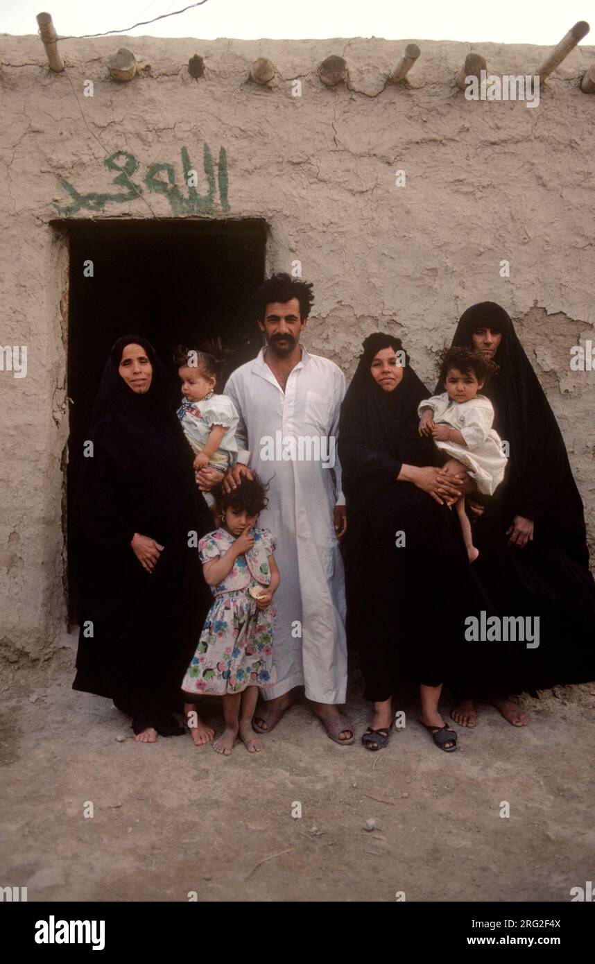 Euphrates river community hi-res stock photography and images - Alamy