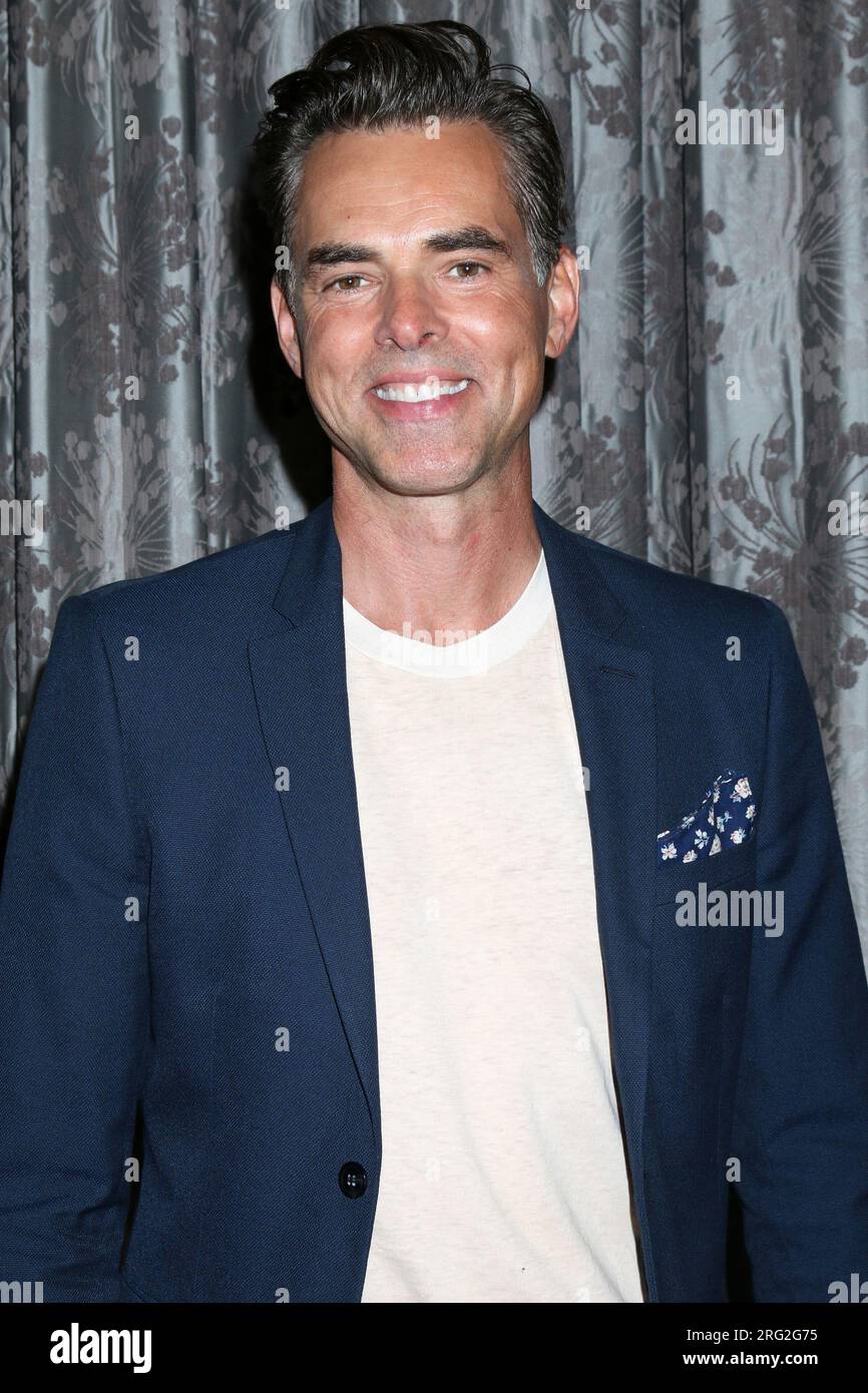 LOS ANGELES - AUG 5: Jason Thompson at The Young and The Restless Fan ...