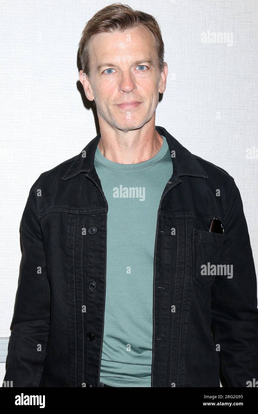 LOS ANGELES - AUG 5: Trevor St John at The Young and The Restless Fan ...