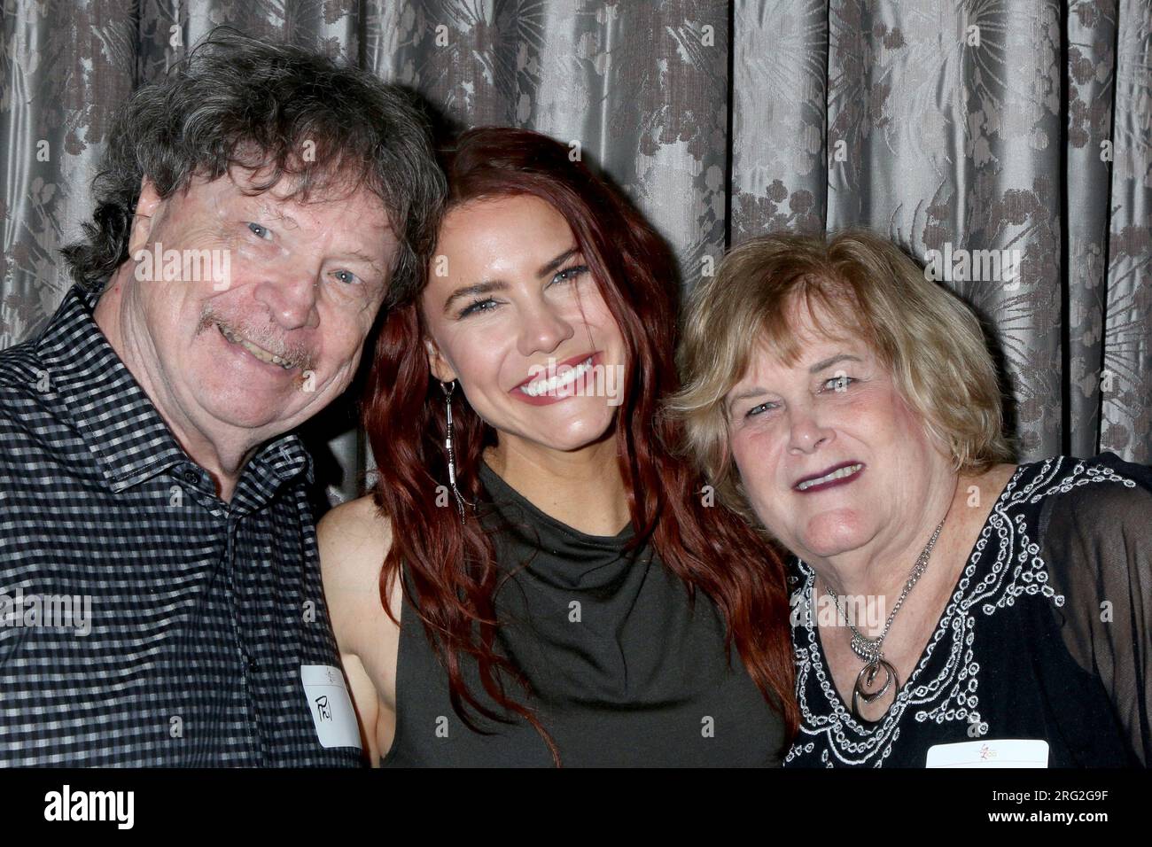 LOS ANGELES - AUG 5: Phil Hope, Courtney Hope, Sandi Hope at The Young ...