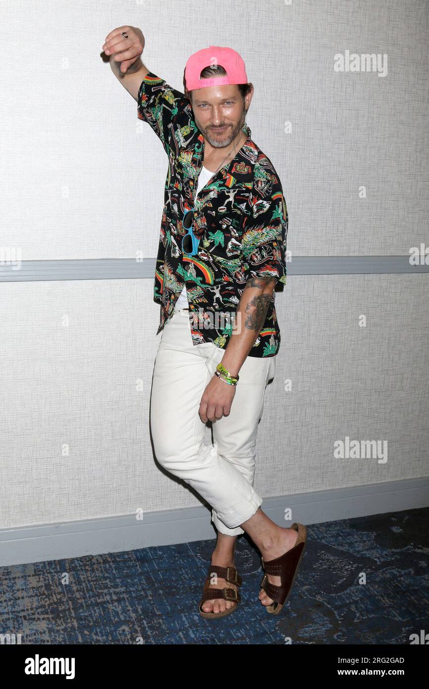 LOS ANGELES - AUG 5: Michael Graziadei at The Young and The Restless ...