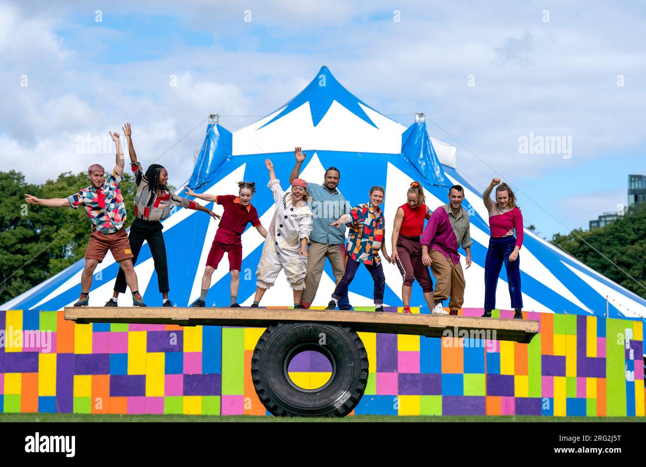 The Revel Puck Circus perform part of their Edinburgh Festival Fringe ...