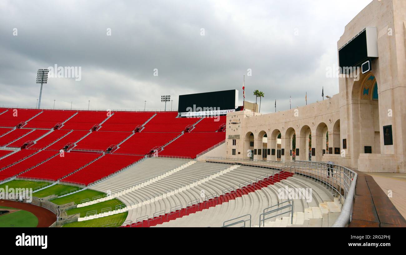 Los Angeles, California: Los Angeles Memorial Coliseum located in the ...