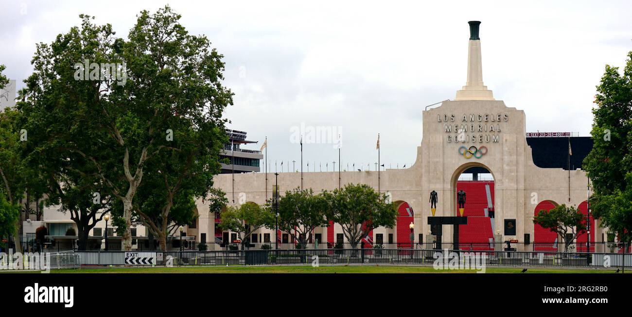 Los Angeles, California: Los Angeles Memorial Coliseum located in the ...