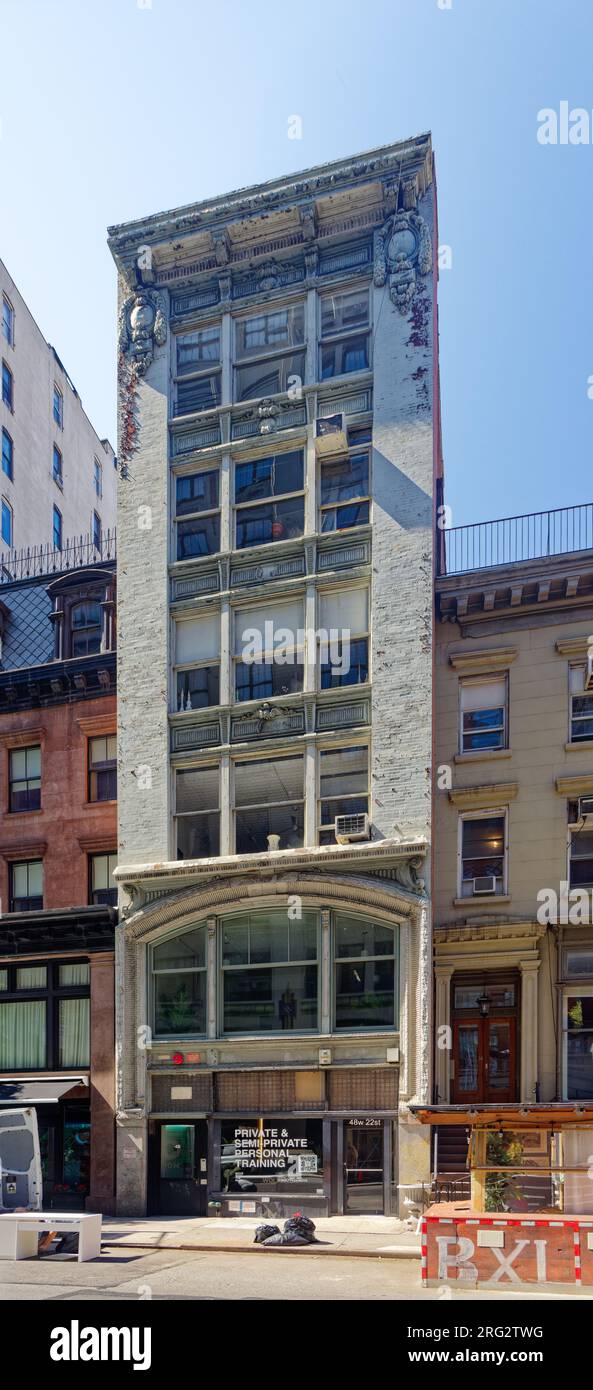 Ladies’ Mile Historic District: 48 W 22nd St., a neo-Renaissance-styled ...