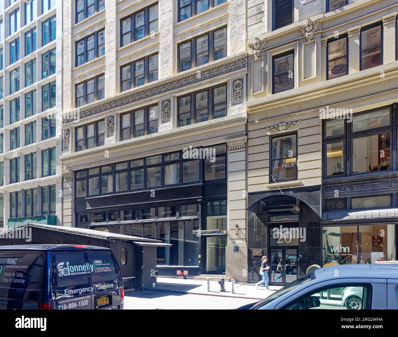 Ladies’ Mile Historic District: 16 W 22nd St. is a block-through loft ...