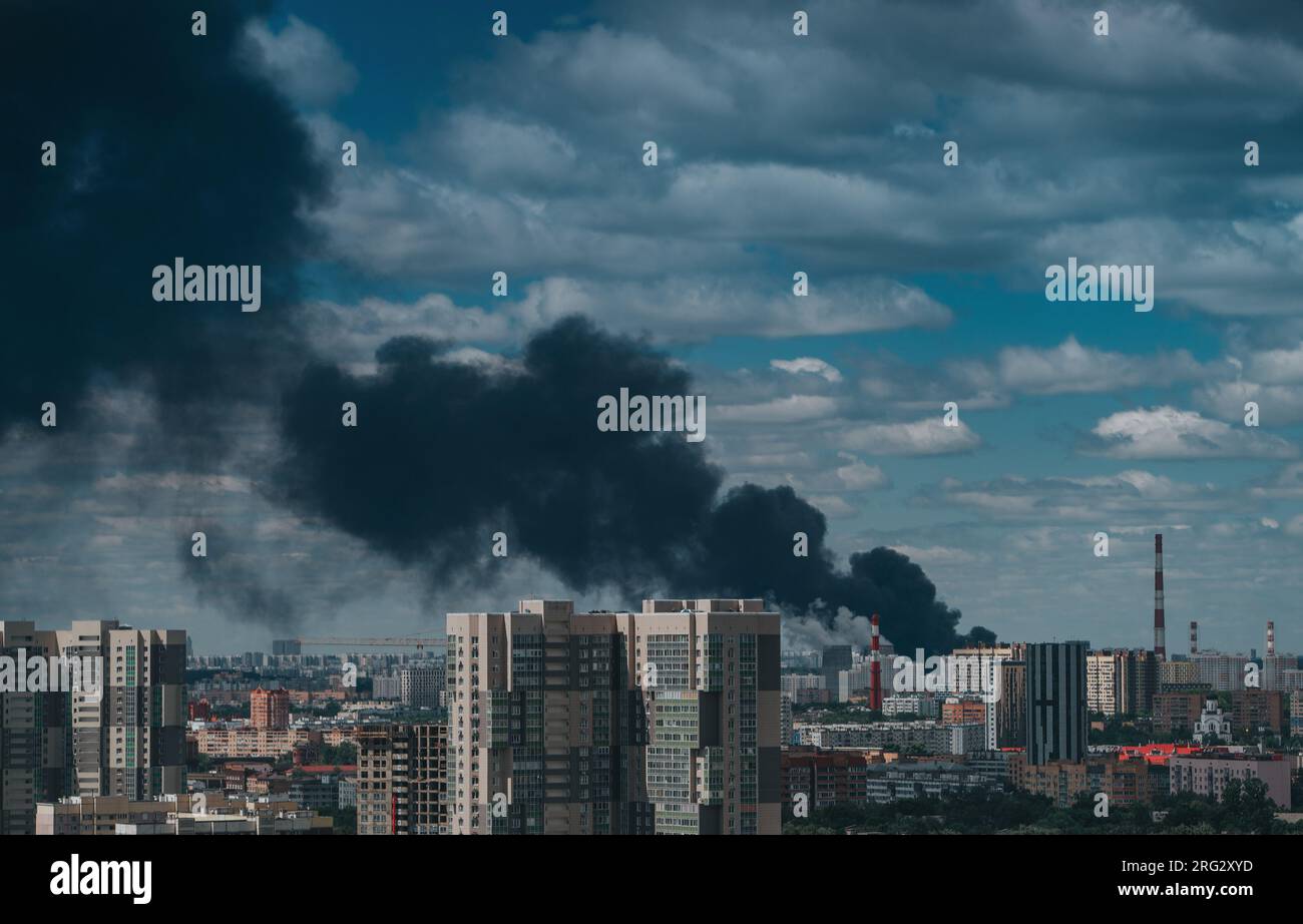 Smoke over the city , fire in Moscow, Russia Stock Photo - Alamy