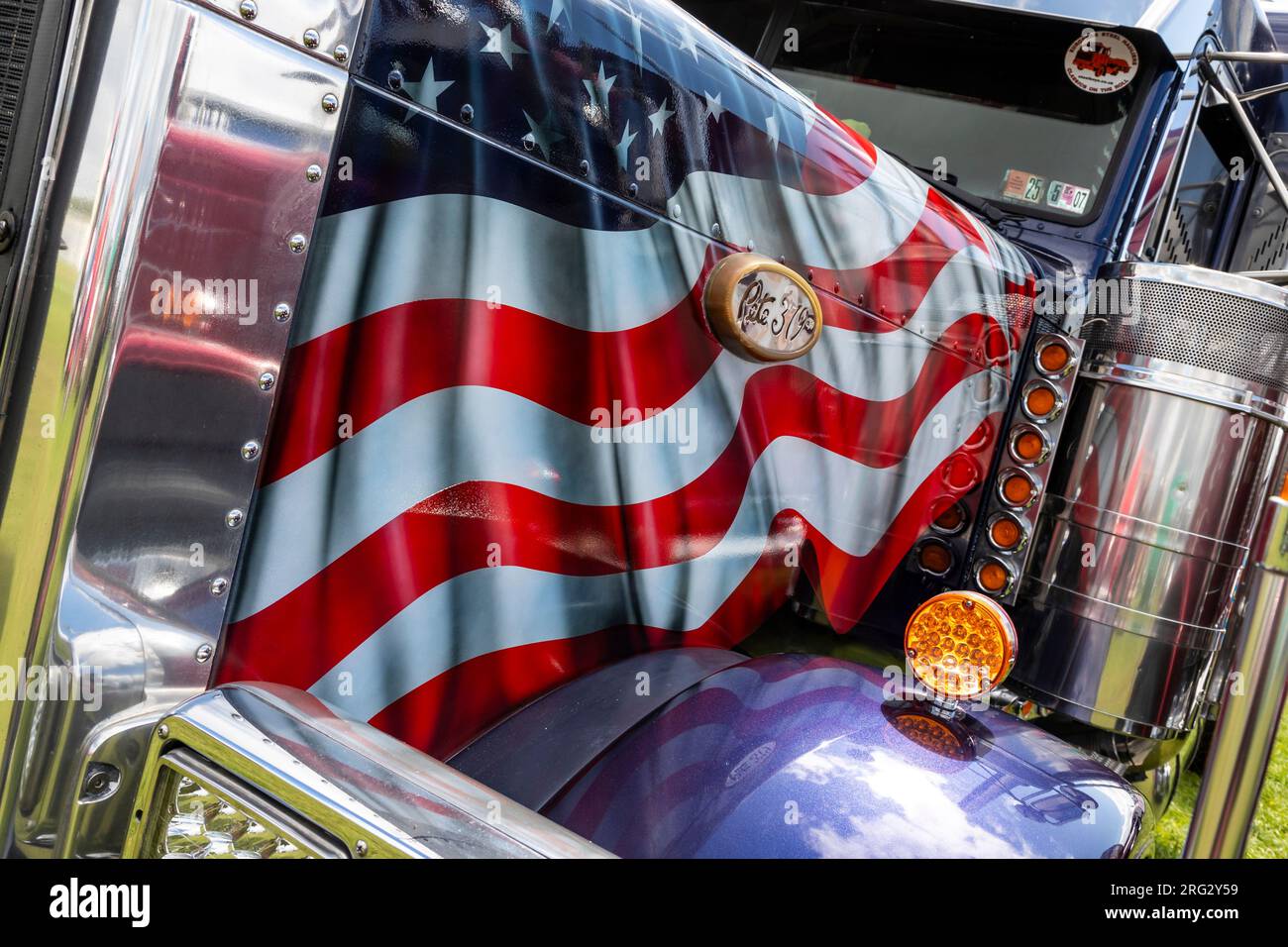 Edolls hi-res stock photography and images - Alamy