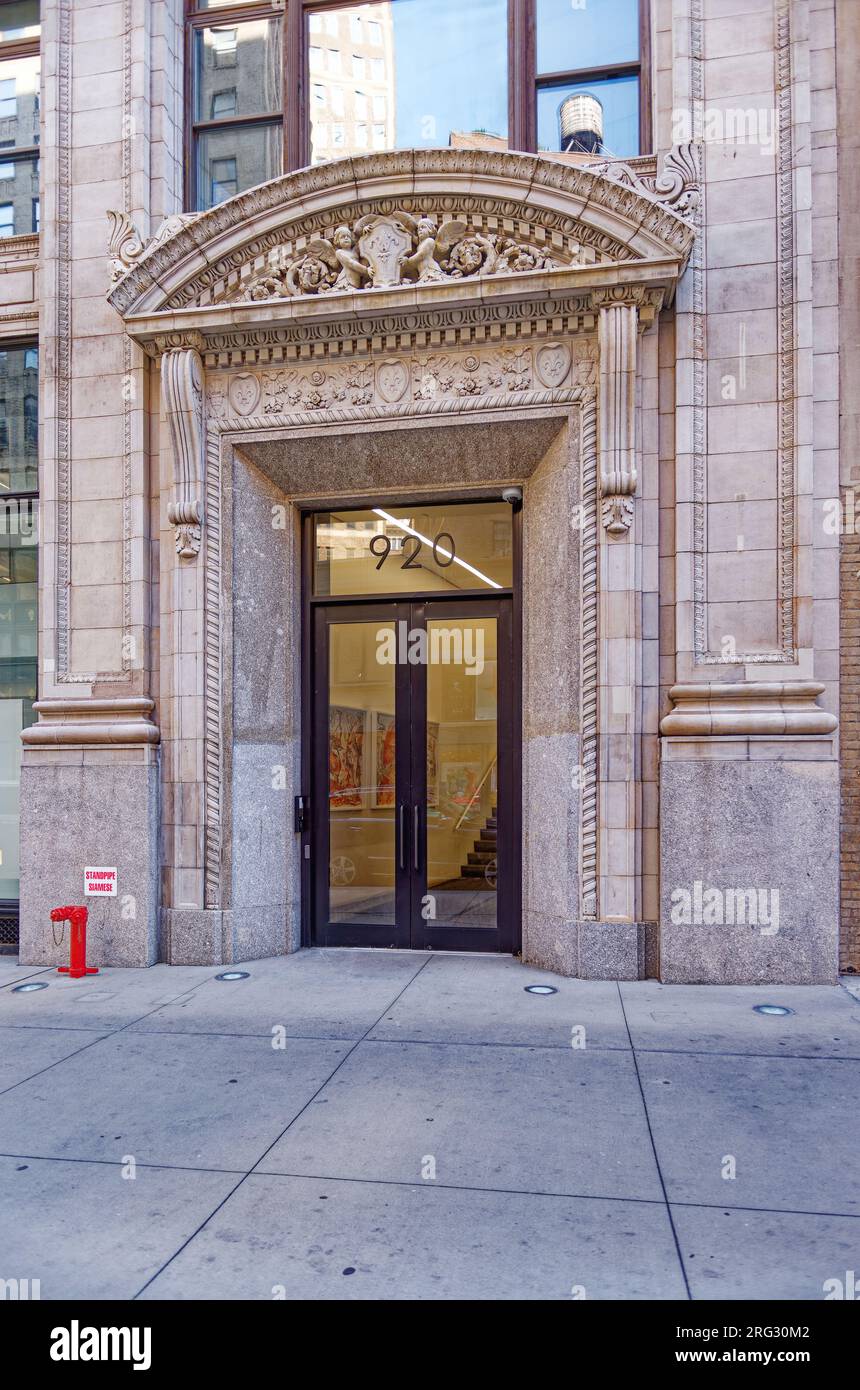 Ladies’ Mile Historic District: Ornate entry at 920 Broadway, a 1917 ...