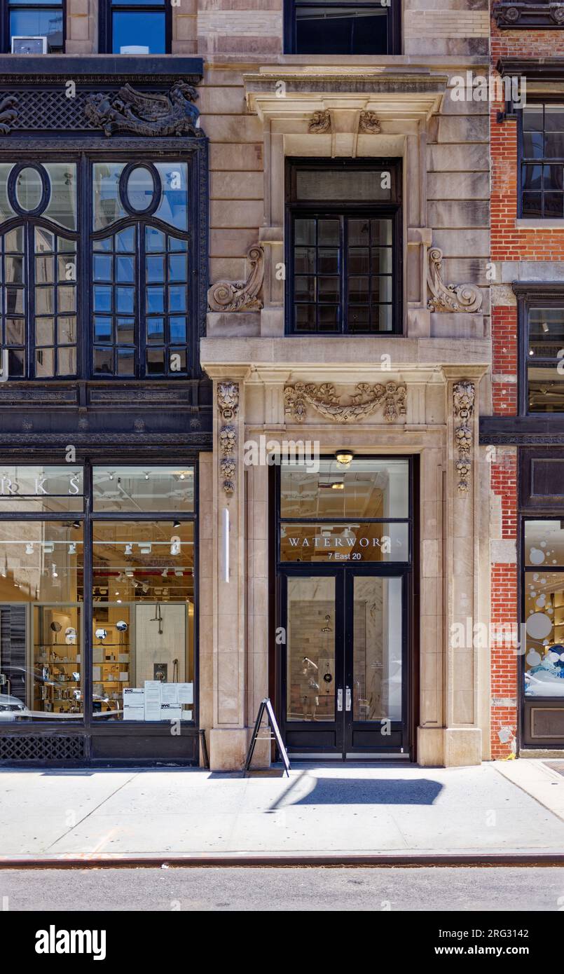 Ladies’ Mile Historic District: Holtz Building, 7 E 20th St., is a neo ...