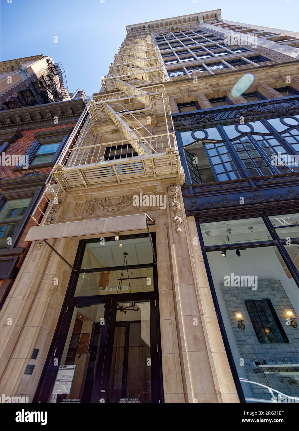 Ladies’ Mile Historic District: Holtz Building, 7 E 20th St., is a neo ...