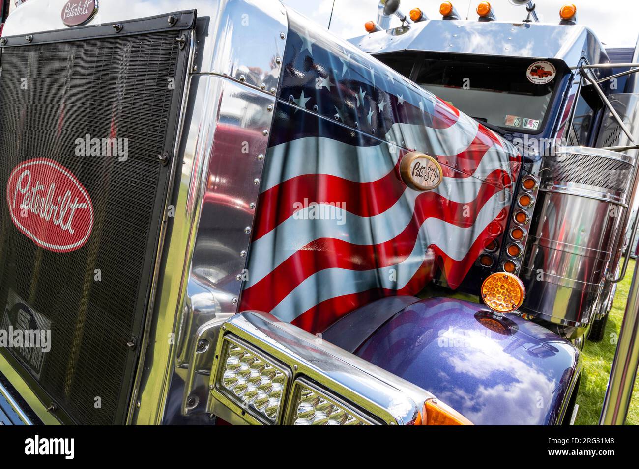 Edolls hi-res stock photography and images - Alamy