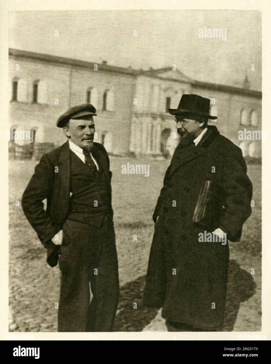 Lenin en 1918 hi-res stock photography and images - Alamy