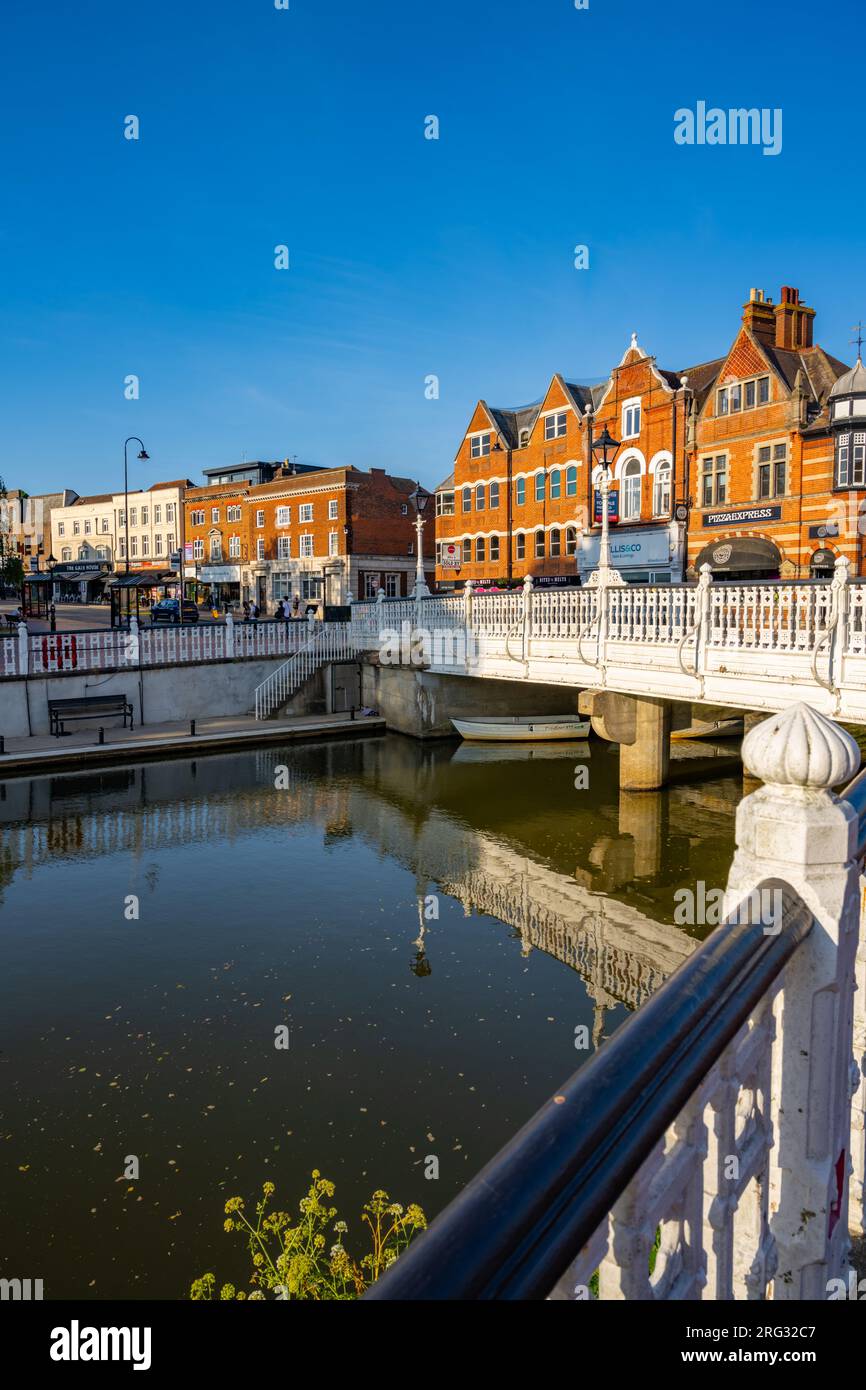 Summer evening with the bridge on the river Medway, Tonbridge Kent ...