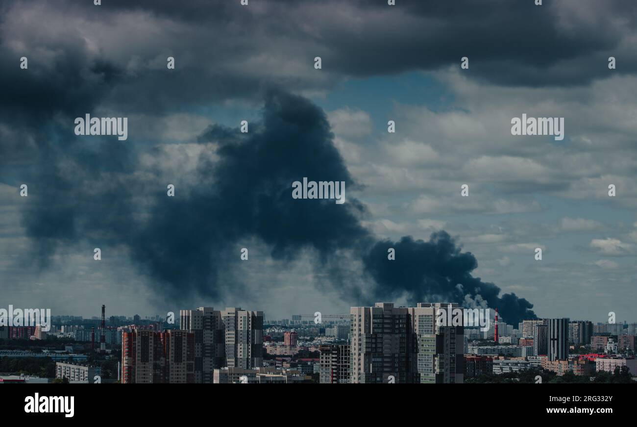 Smoke over the city , fire in Moscow, Russia Stock Photo - Alamy