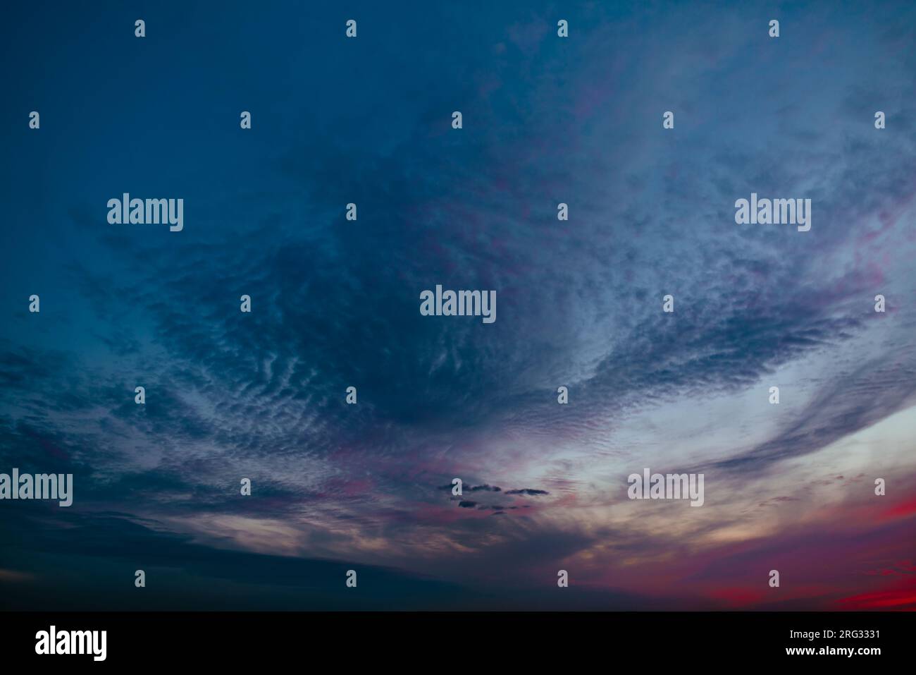 Sky at twilight hi-res stock photography and images - Alamy