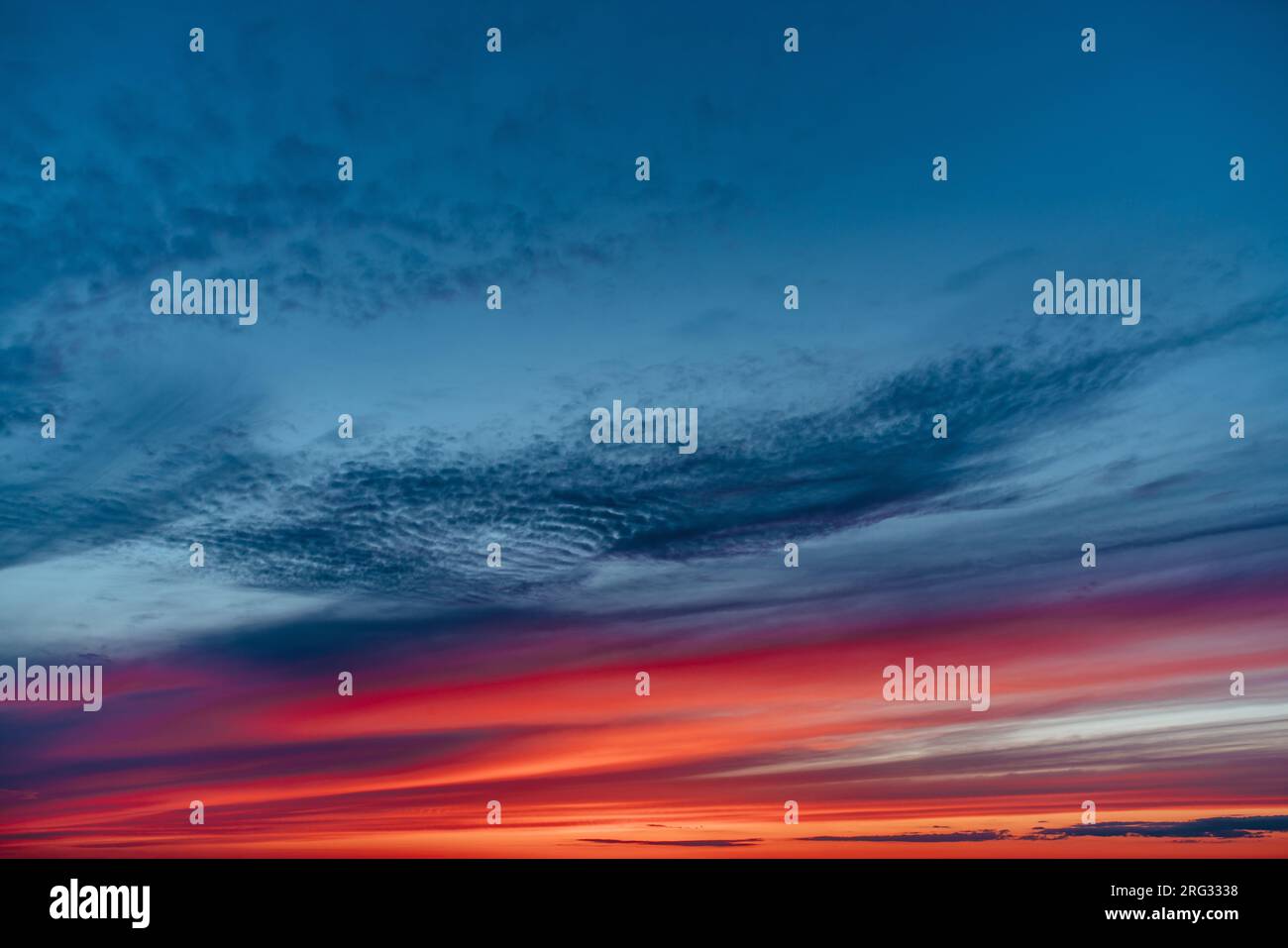 Cloud sky and sunset hi-res stock photography and images - Alamy