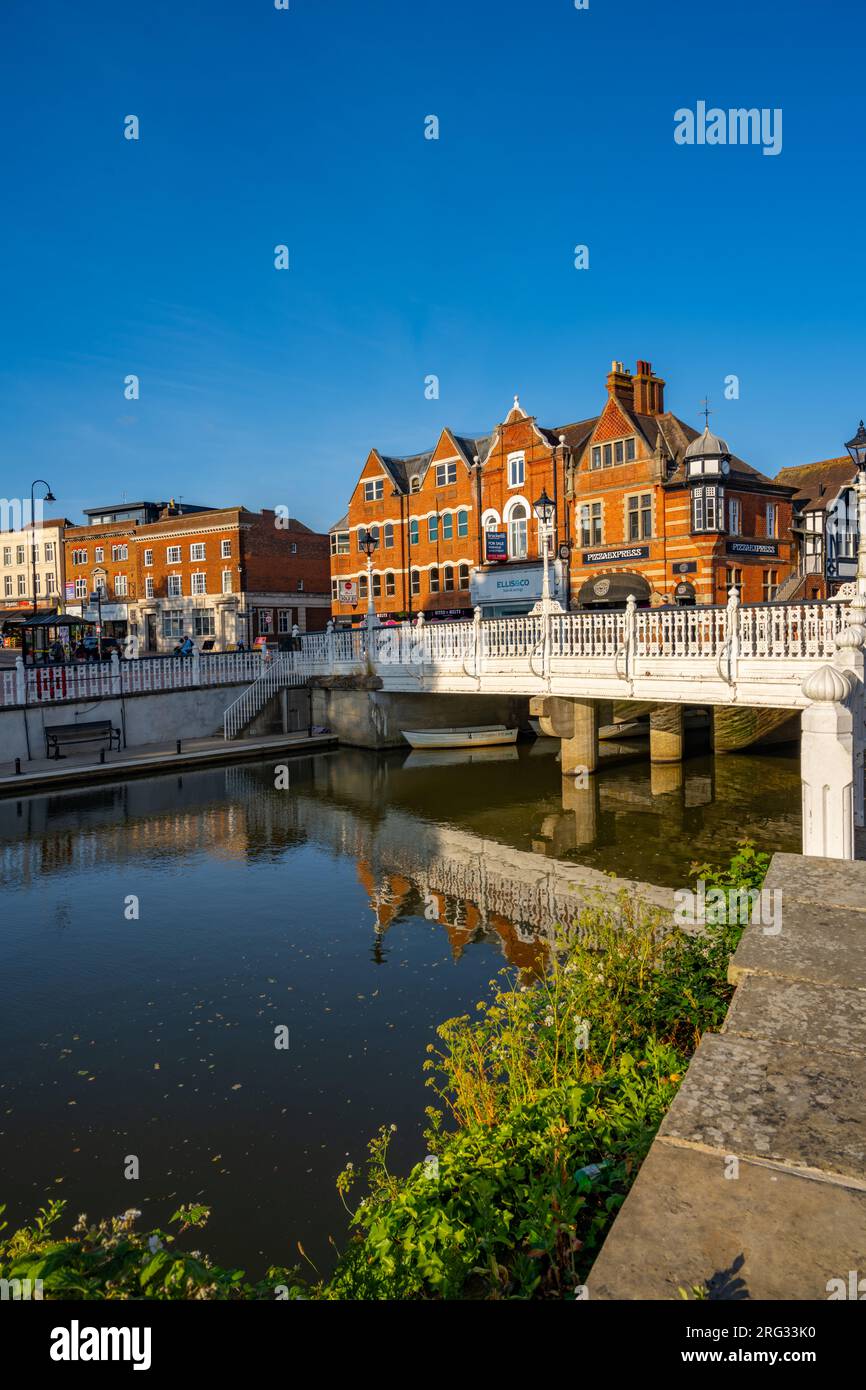 Summer evening with the bridge on the river Medway, Tonbridge Kent ...