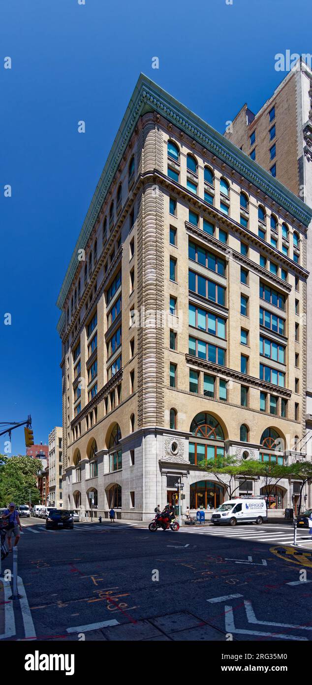 110 fifth ave hi-res stock photography and images - Alamy