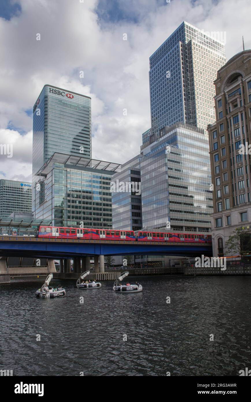 Dlr train hi-res stock photography and images - Alamy