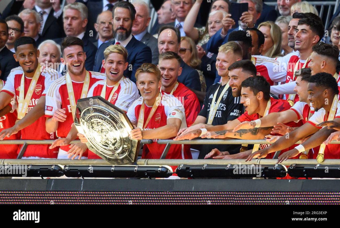 Soccer trophy hi-res stock photography and images - Alamy