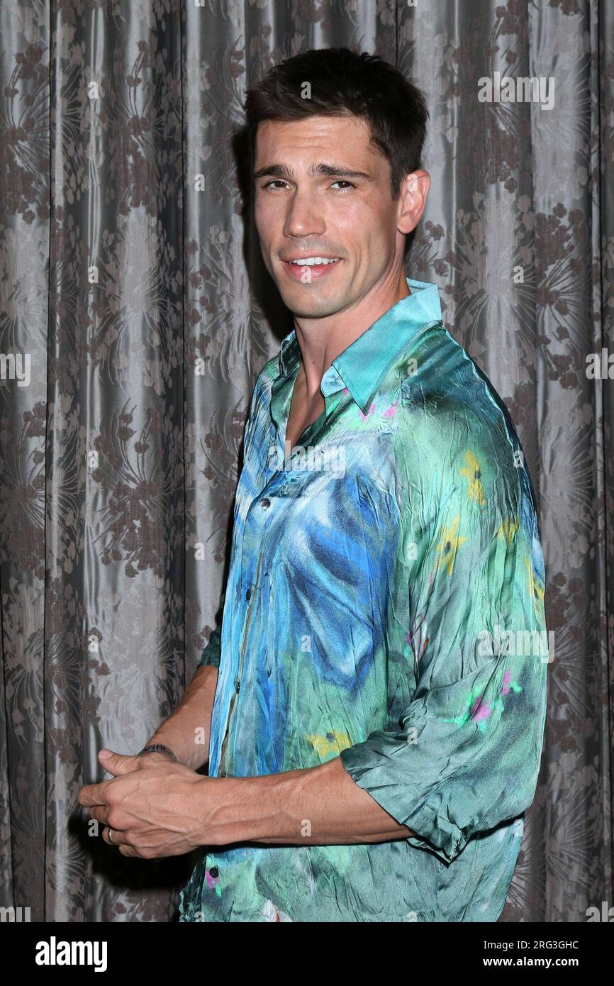 Tanner novlan hi-res stock photography and images - Alamy