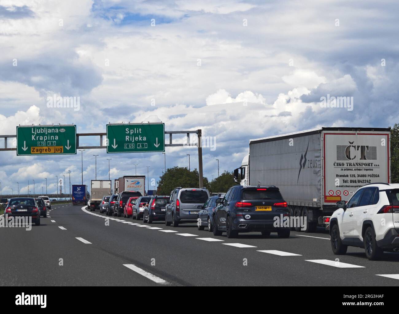 Zagreb, Croatia. 07th Aug, 2023. Car are stuck in 10 kilometers long ...