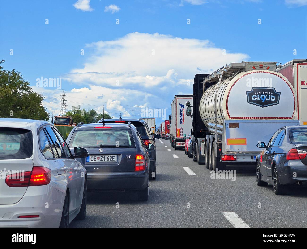 Zagreb, Croatia. 07th Aug, 2023. Car are stuck in 10 kilometers long ...