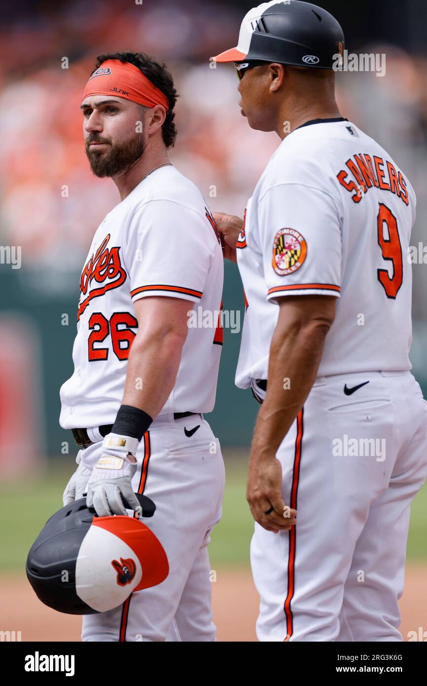 Baltimore first base coach anthony sanders hi-res stock photography and ...