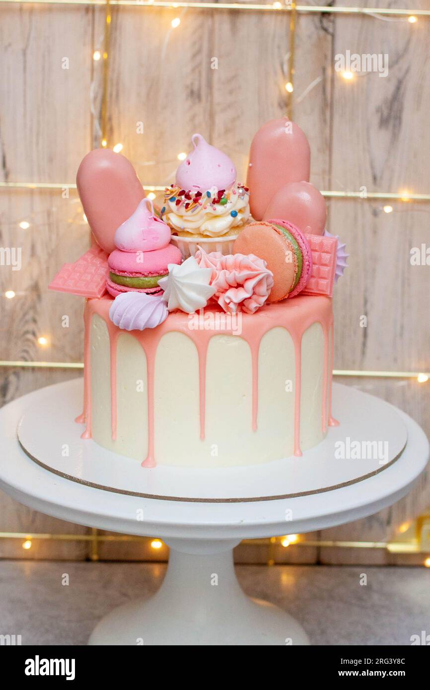Pretty Cake Designs